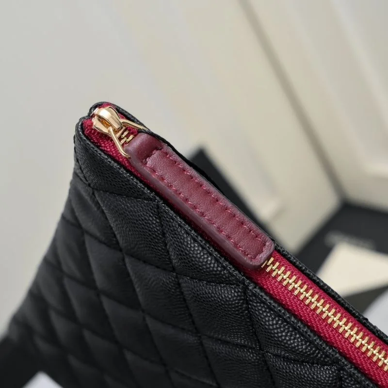 Accurate model Chanel Clutch Bags