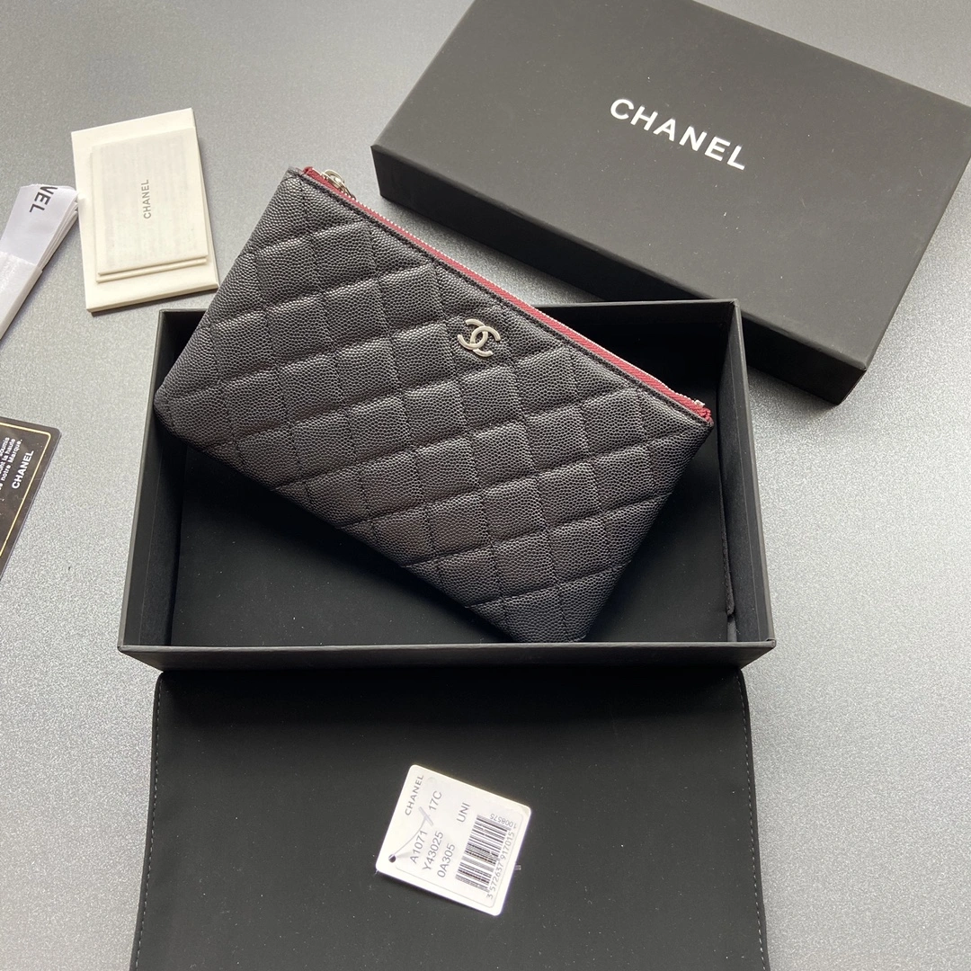 Value-priced Chanel Clutch Bags