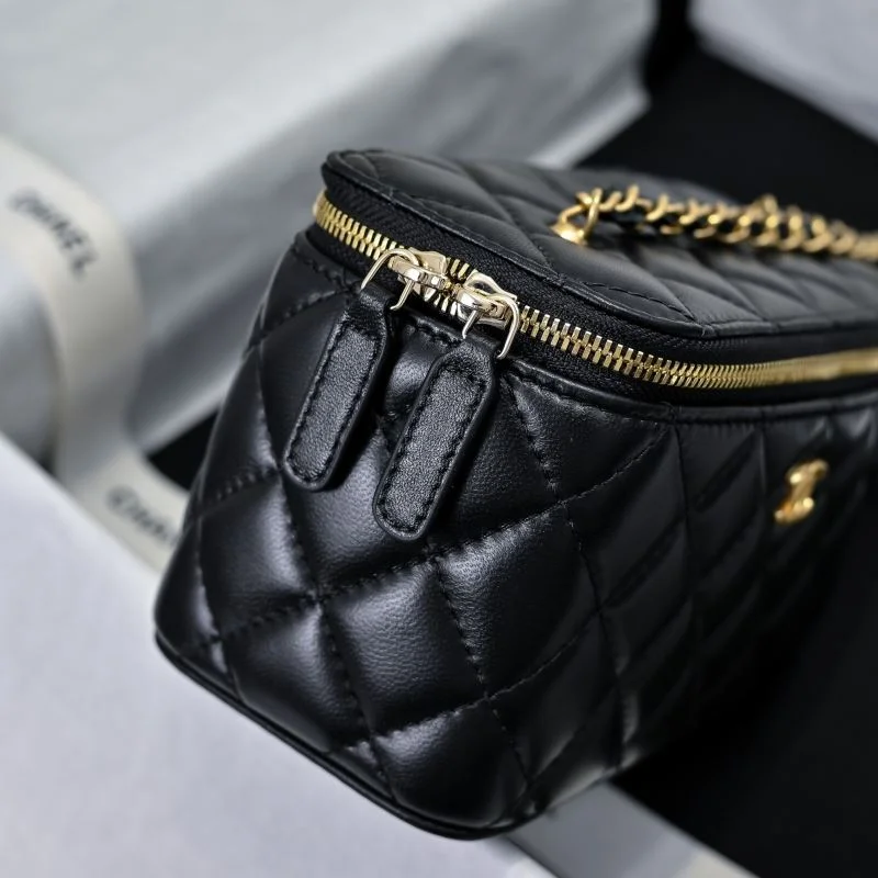 Low-cost Chanel Cosmetic Bags