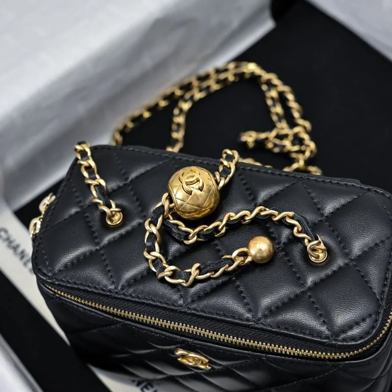 Low-cost Chanel Cosmetic Bags