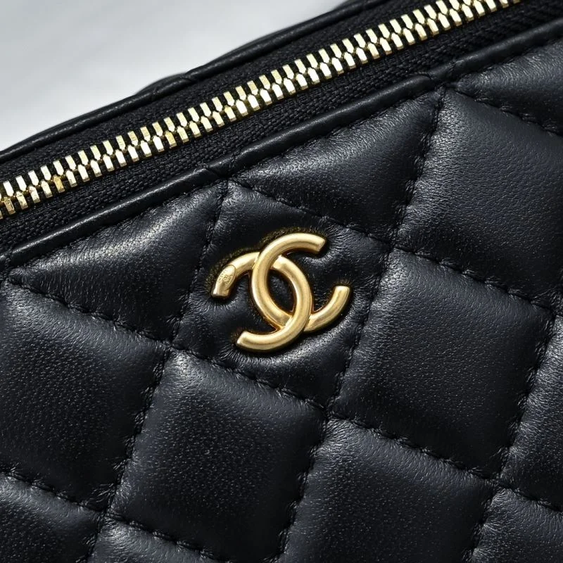 Low-cost Chanel Cosmetic Bags