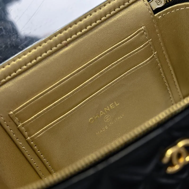 Low-cost Chanel Cosmetic Bags