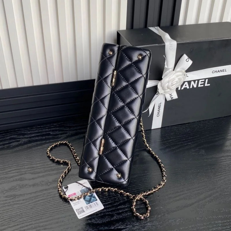 Cut-rate Chanel Cosmetic Bags