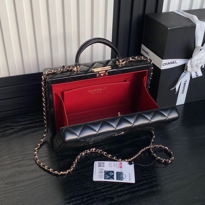 Cut-rate Chanel Cosmetic Bags