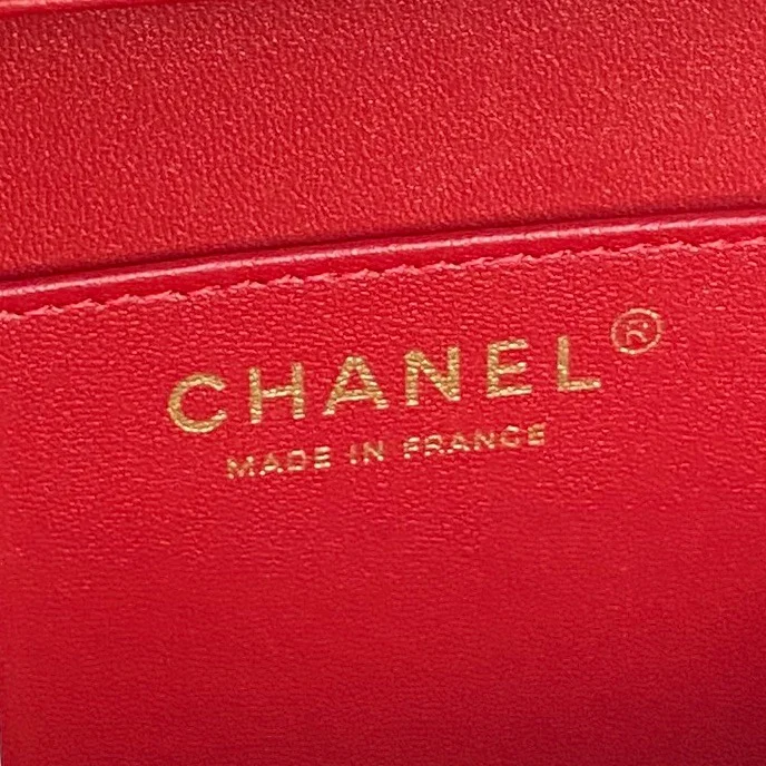 Cut-rate Chanel Cosmetic Bags