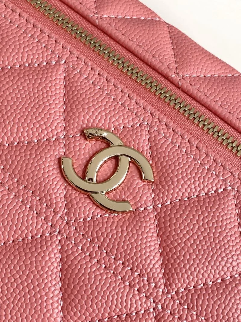Top match Chanel Cosmetic Bags