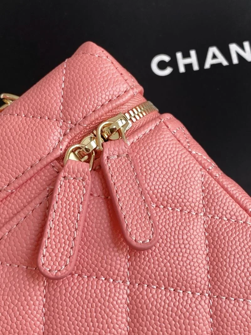 Top match Chanel Cosmetic Bags