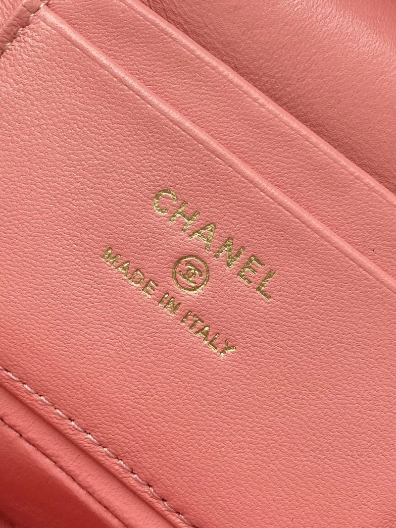 Top match Chanel Cosmetic Bags