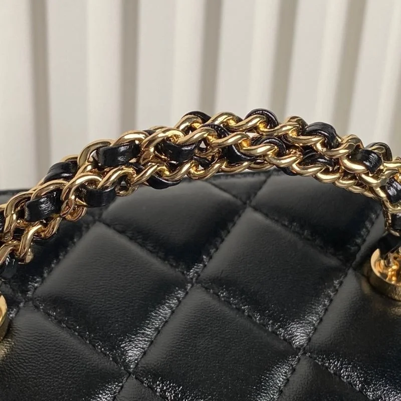 Top match Chanel Cosmetic Bags