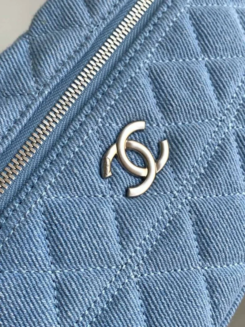 Cut-rate Chanel Cosmetic Bags