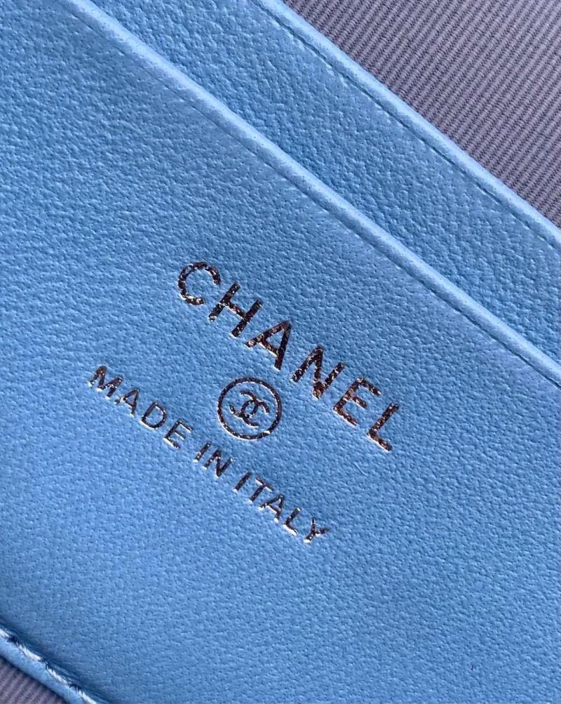 Cut-rate Chanel Cosmetic Bags