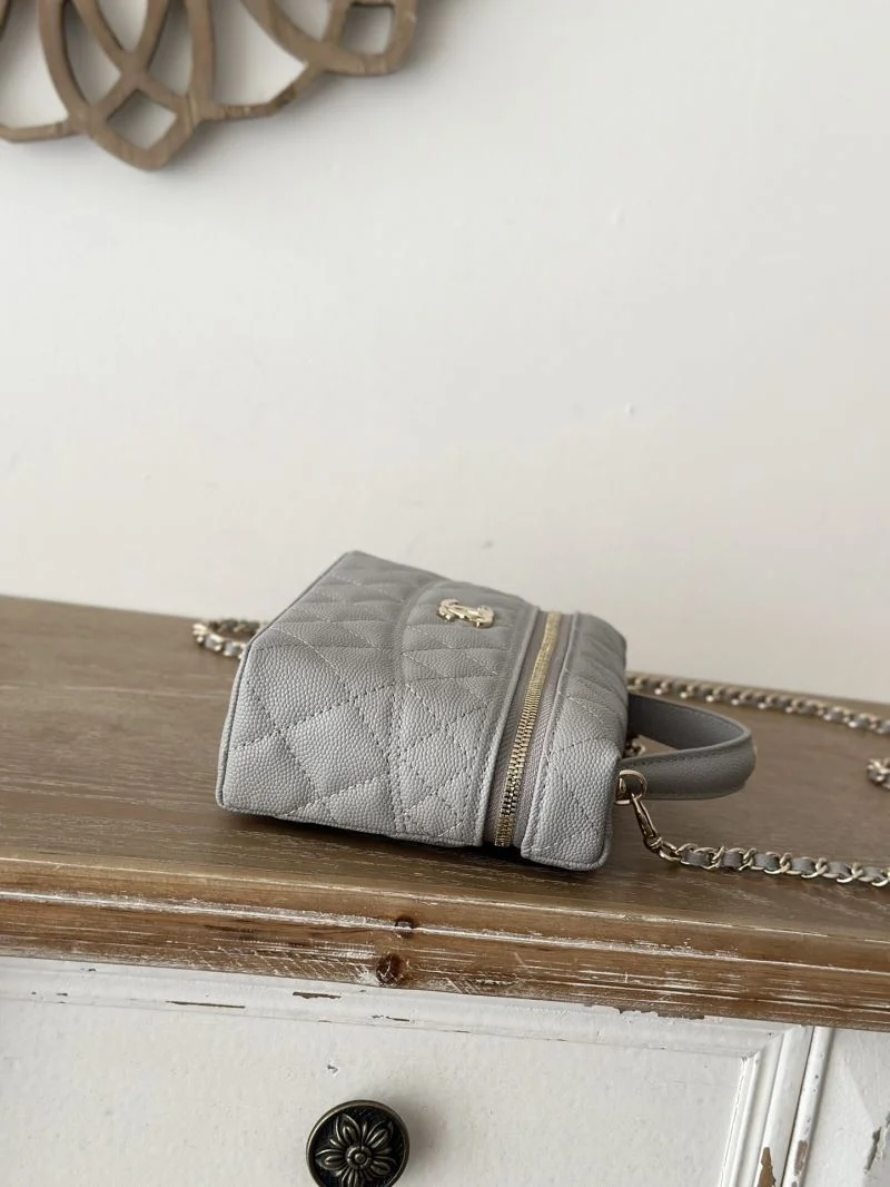 Top match Chanel Cosmetic Bags