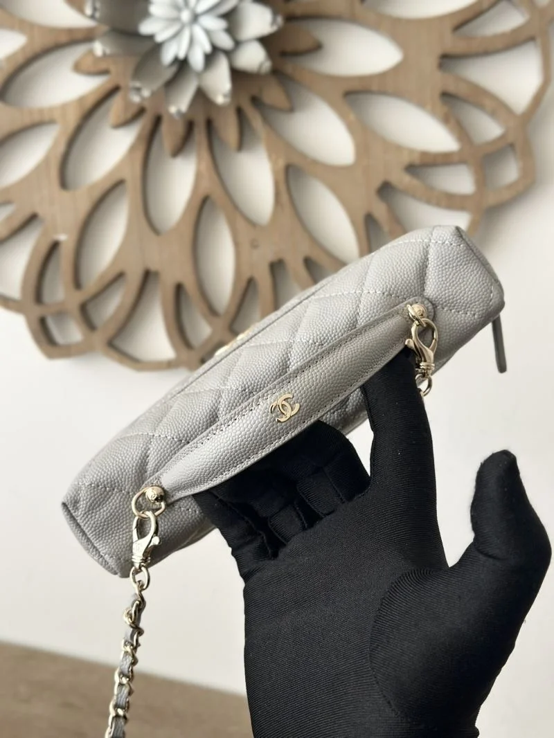 Top match Chanel Cosmetic Bags