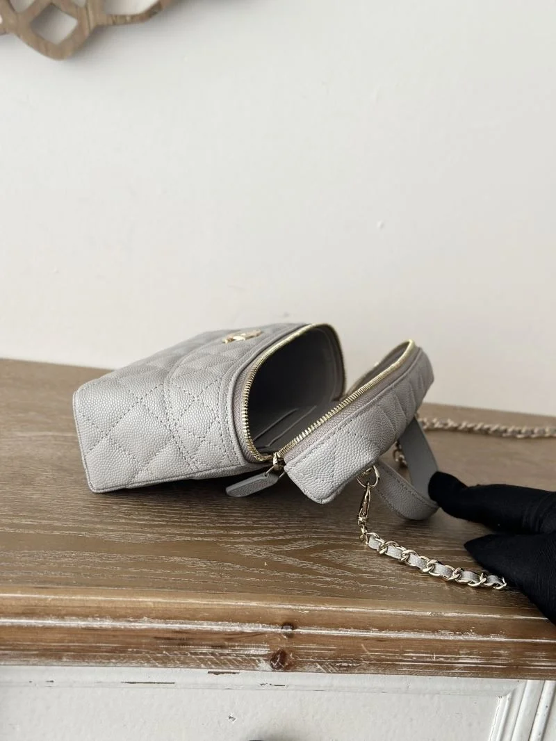 Top match Chanel Cosmetic Bags