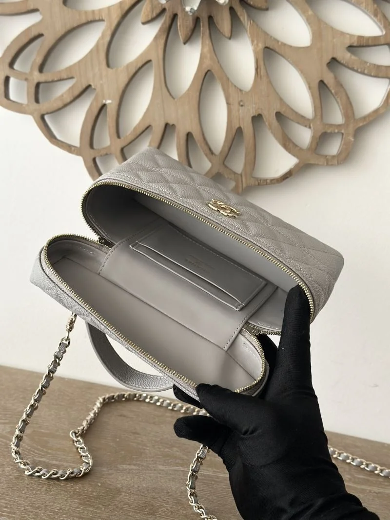Top match Chanel Cosmetic Bags
