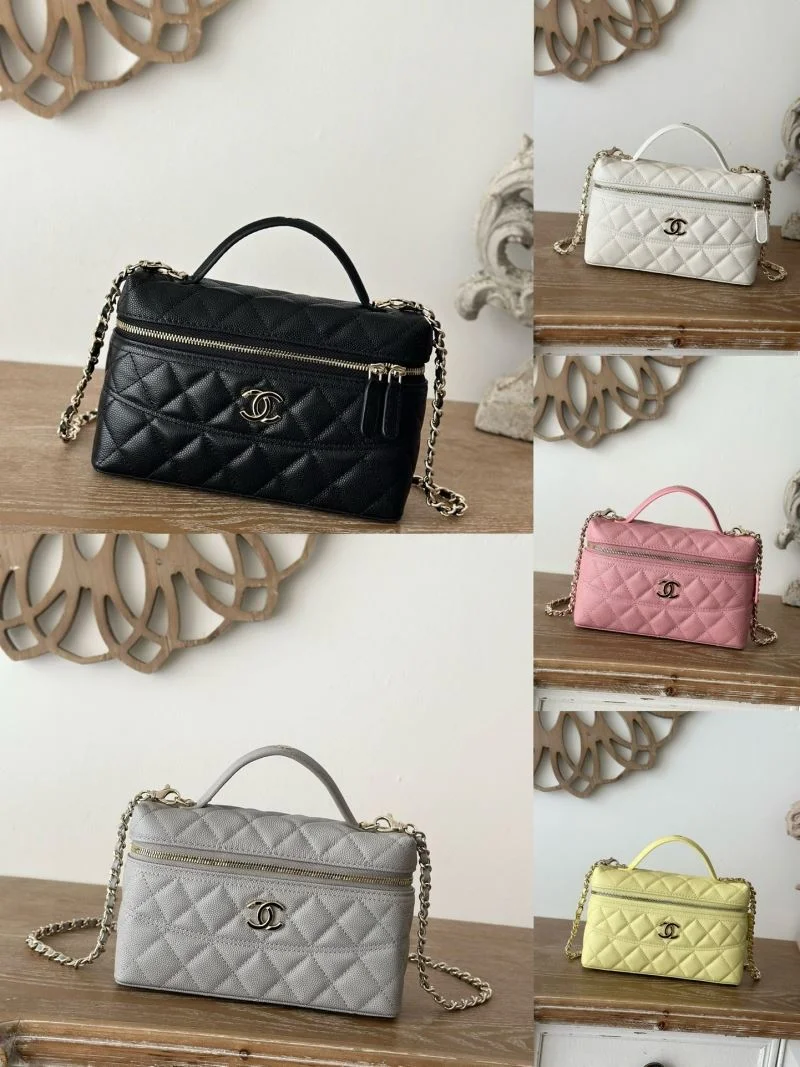 Top match Chanel Cosmetic Bags