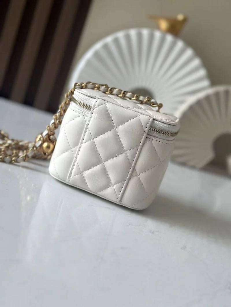Cut-rate Chanel Cosmetic Bags