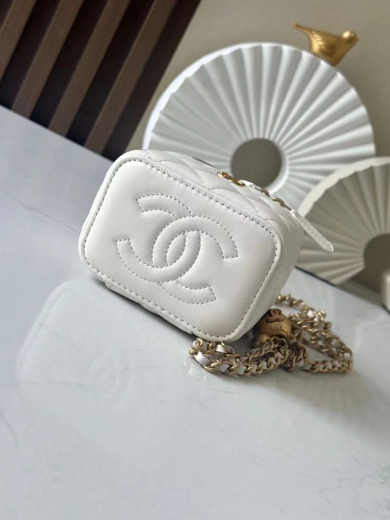 Cut-rate Chanel Cosmetic Bags