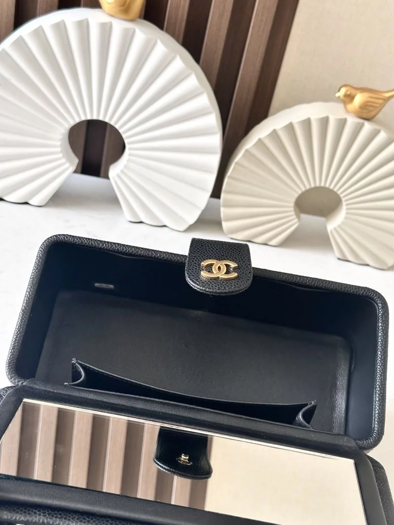 High fidelity Chanel Cosmetic Bags