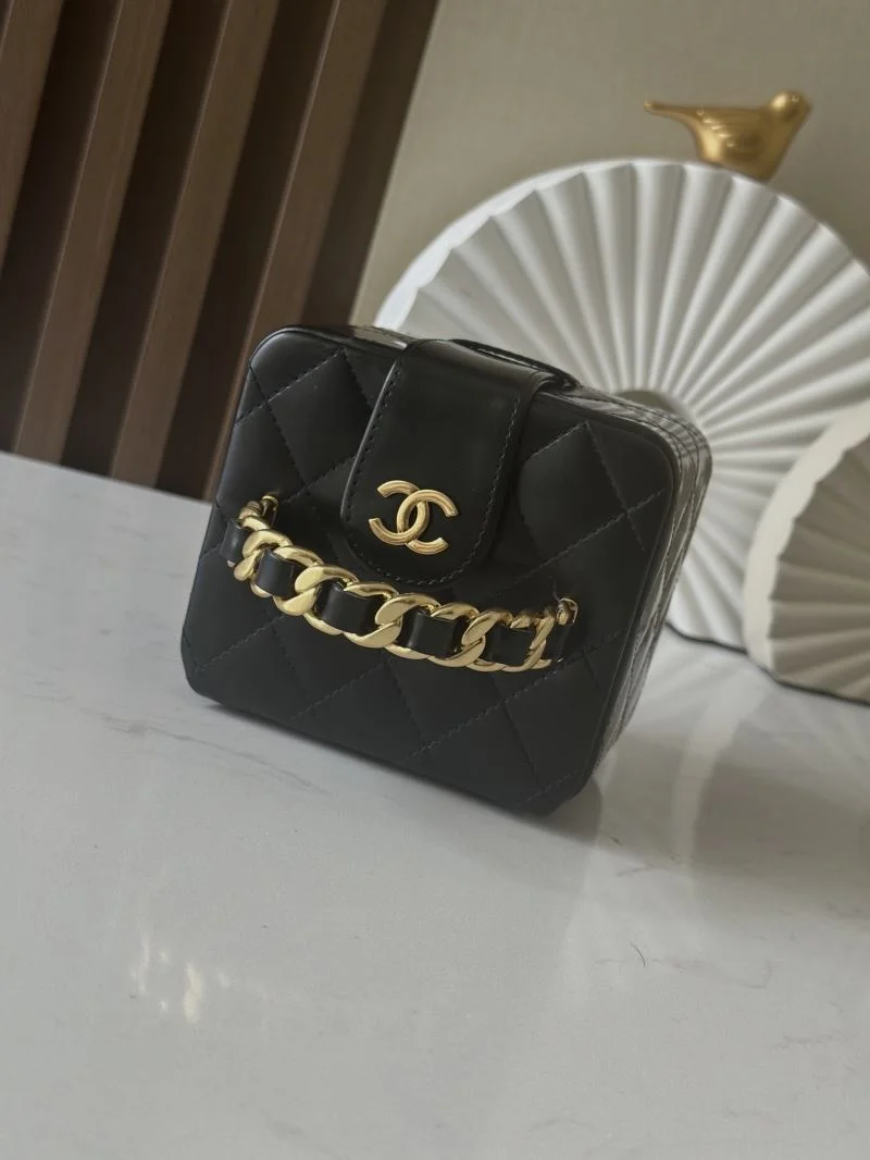 Mirror quality Chanel Cosmetic Bags