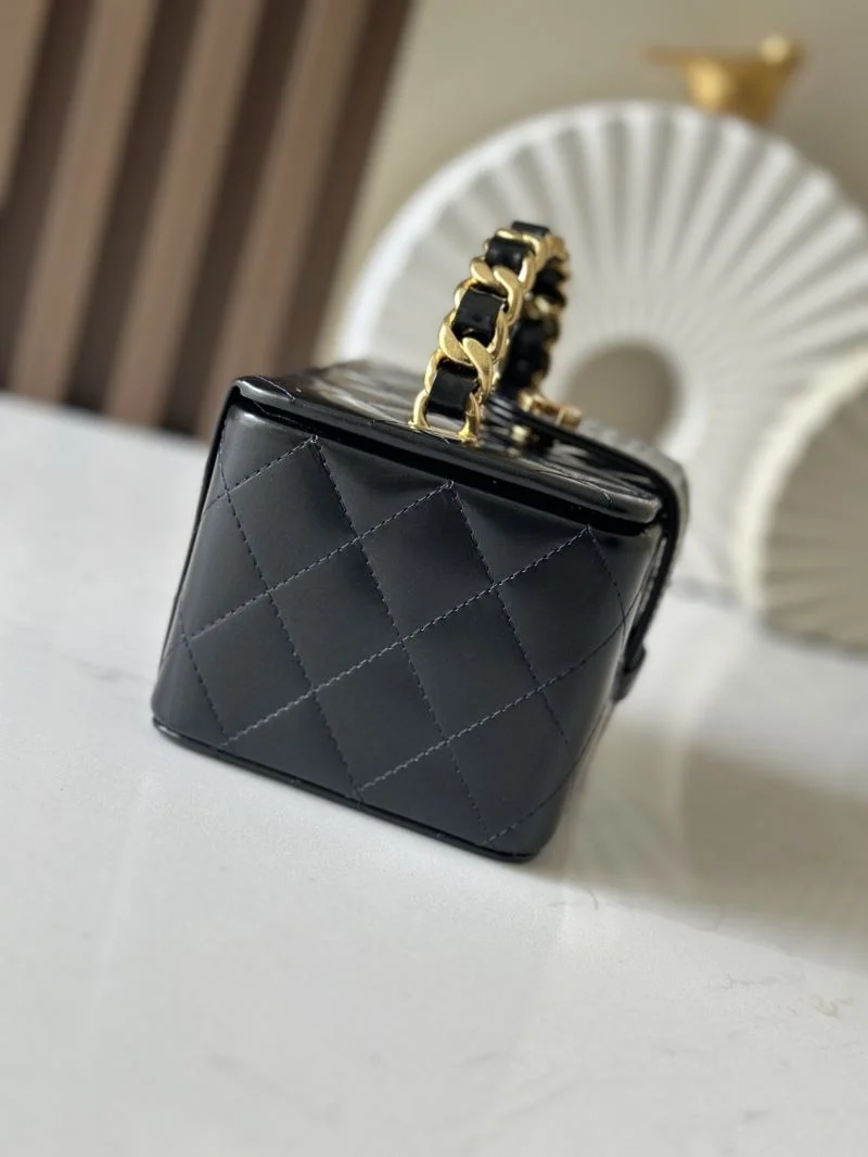 Mirror quality Chanel Cosmetic Bags