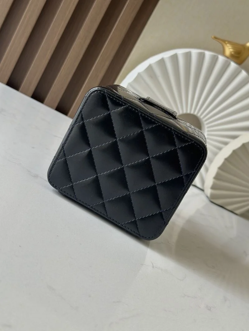 Mirror quality Chanel Cosmetic Bags