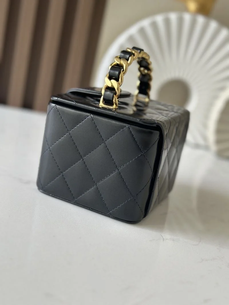Mirror quality Chanel Cosmetic Bags