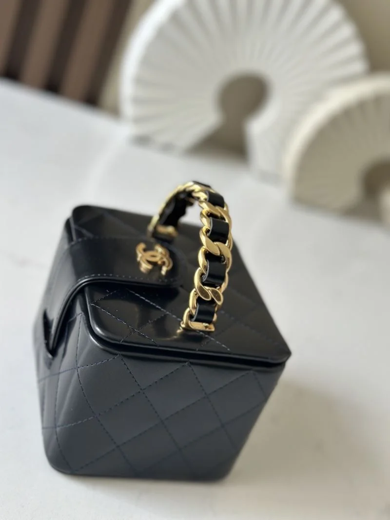 Mirror quality Chanel Cosmetic Bags