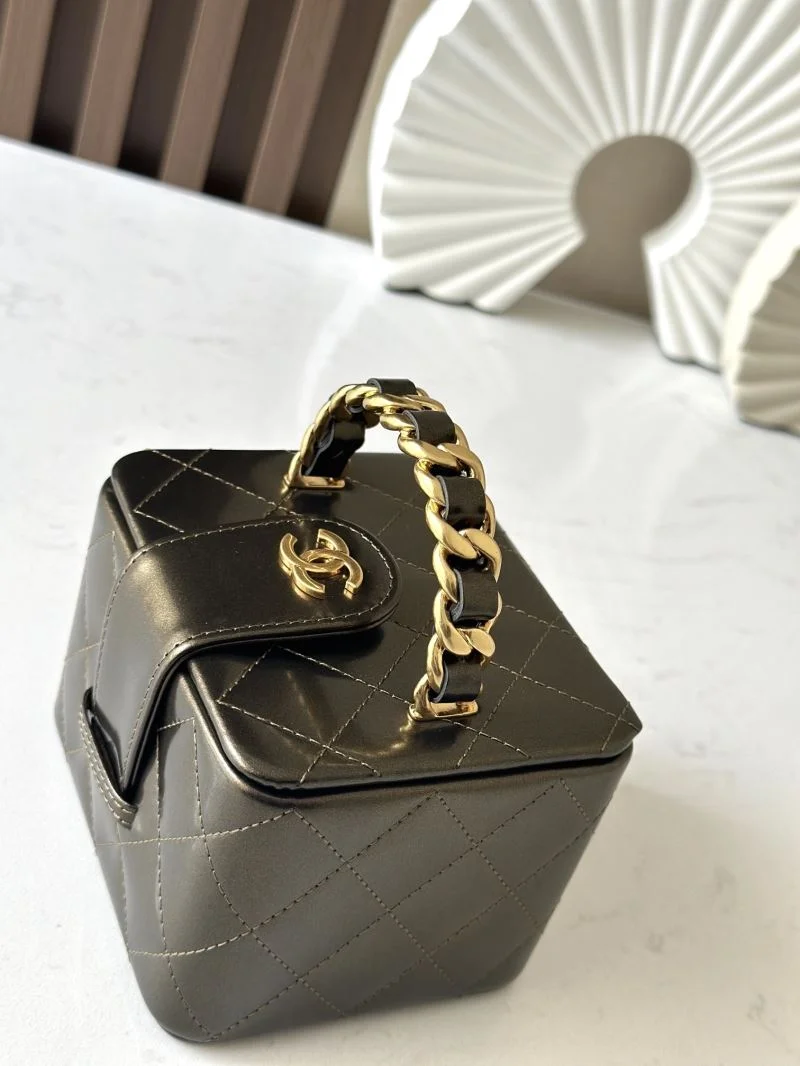 Accurate model Chanel Cosmetic Bags