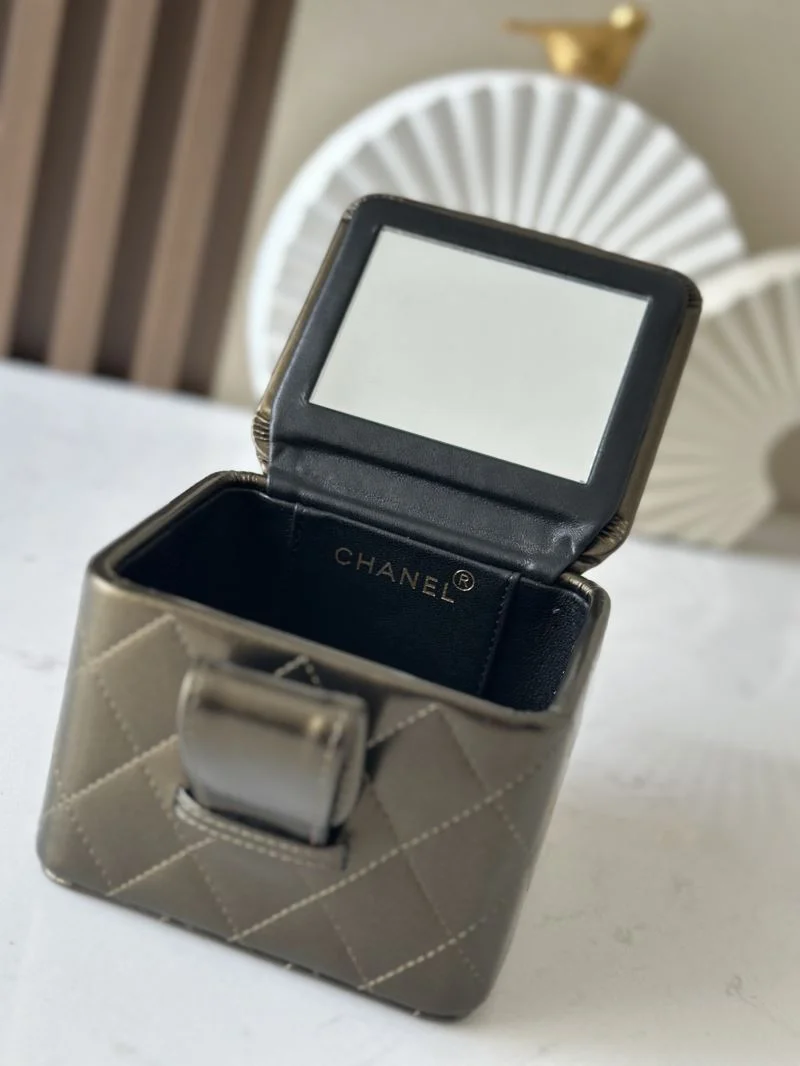 Accurate model Chanel Cosmetic Bags