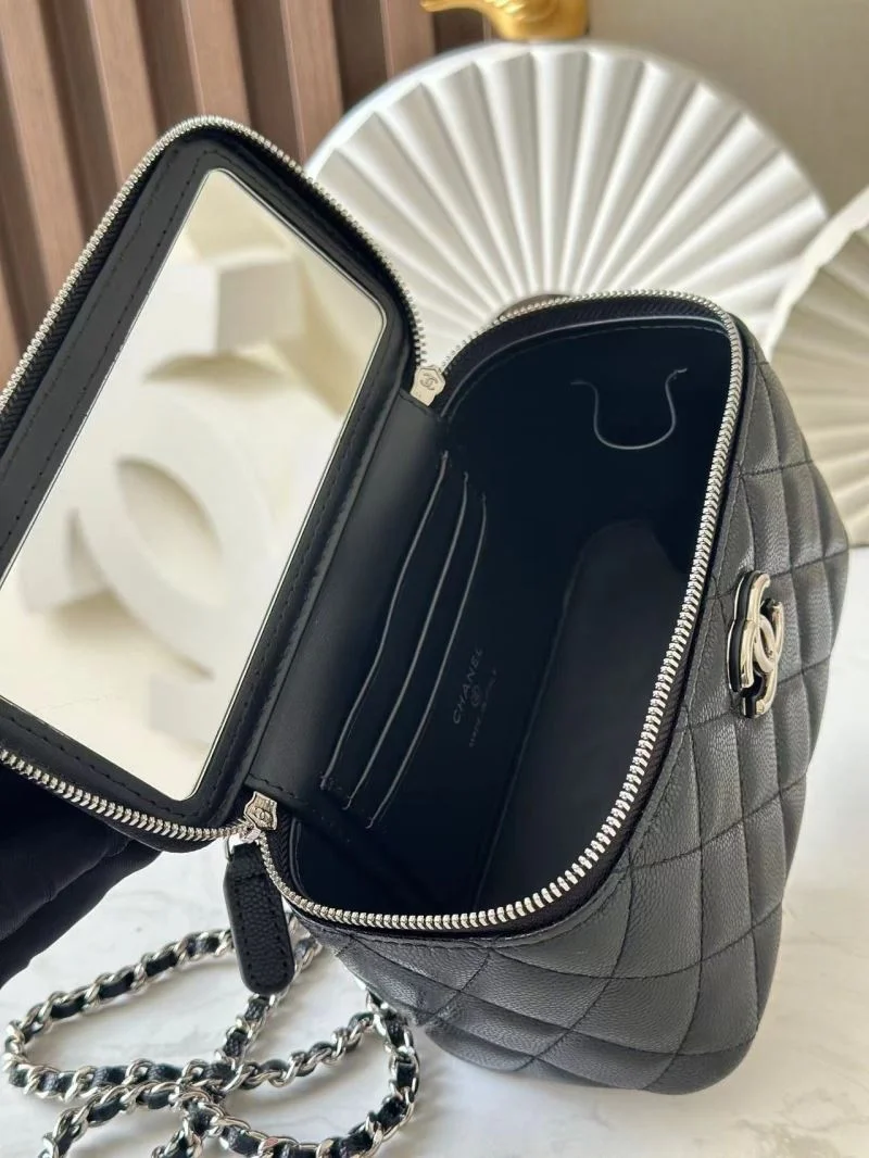High fidelity Chanel Cosmetic Bags