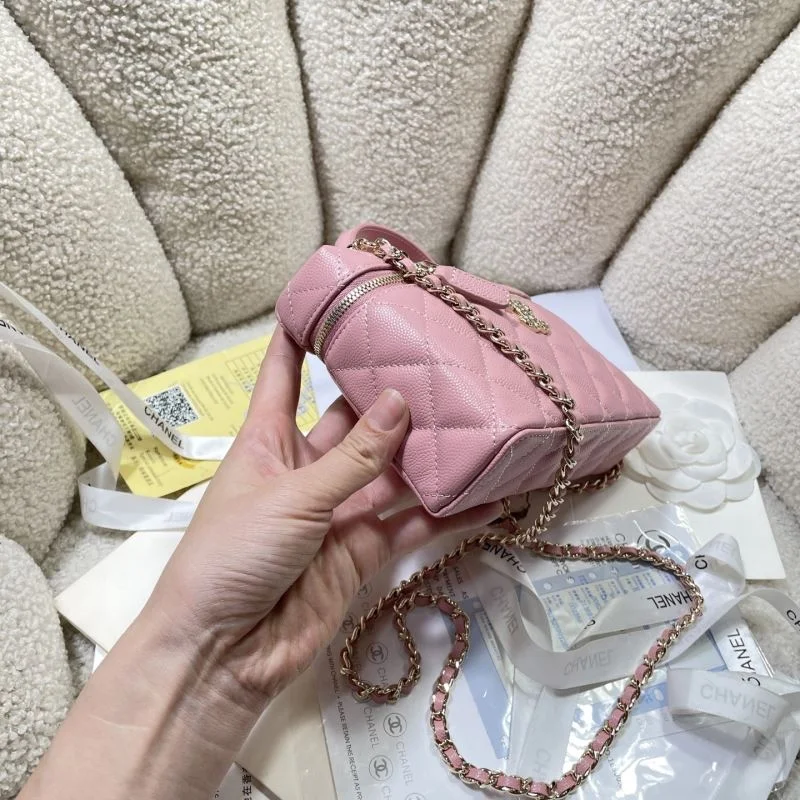 Top match Chanel Cosmetic Bags