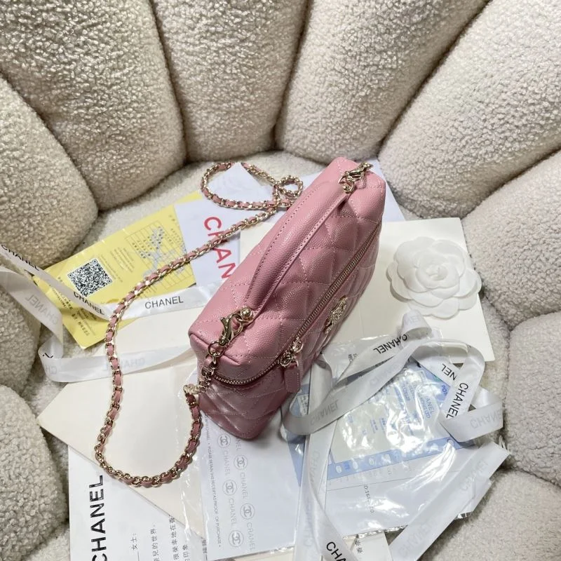 Top match Chanel Cosmetic Bags