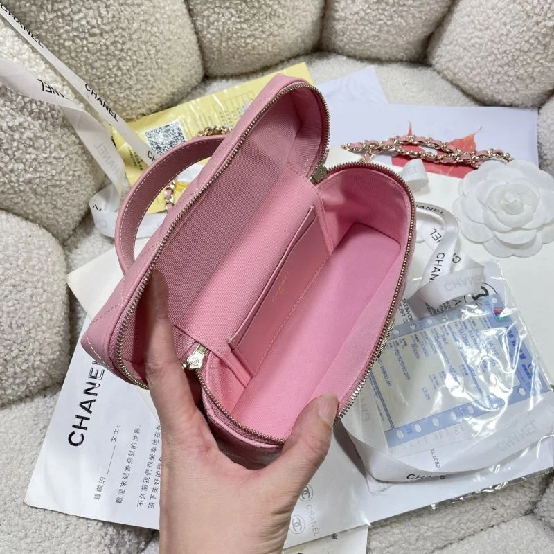 Top match Chanel Cosmetic Bags