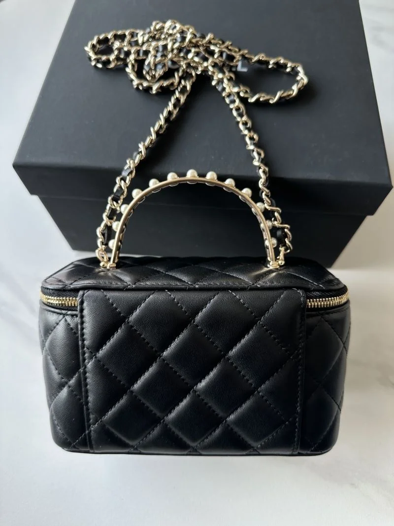 Cut-rate Chanel Cosmetic Bags