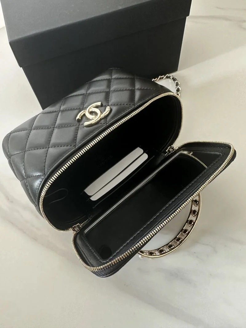 Cut-rate Chanel Cosmetic Bags