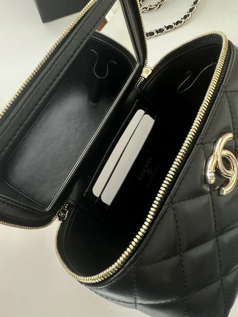 Cut-rate Chanel Cosmetic Bags