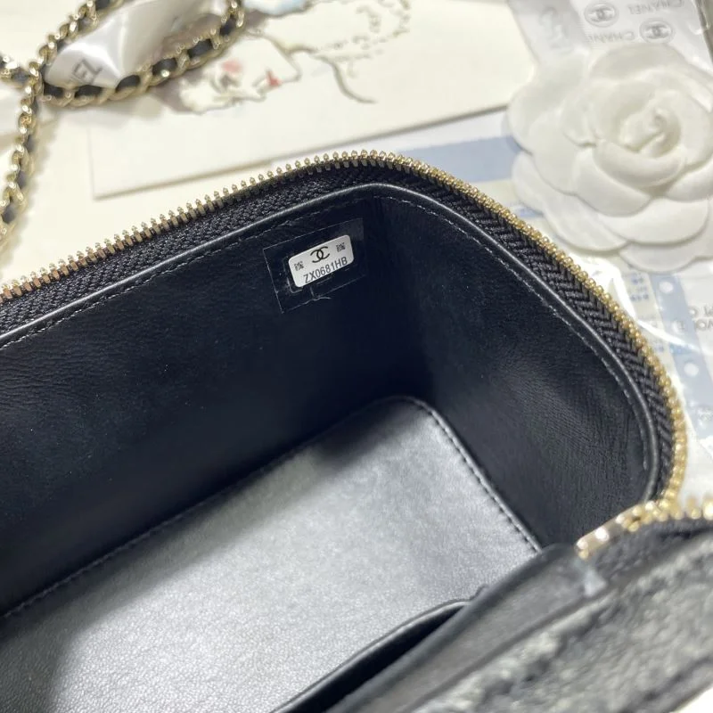 Cut-rate Chanel Cosmetic Bags