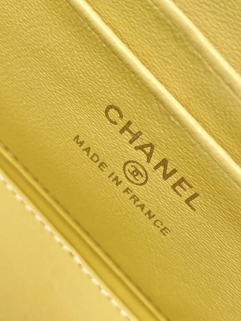 Low-cost Chanel Cosmetic Bags