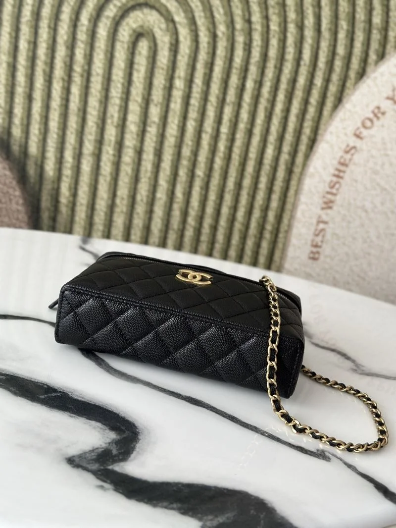 Cut-rate Chanel Cosmetic Bags