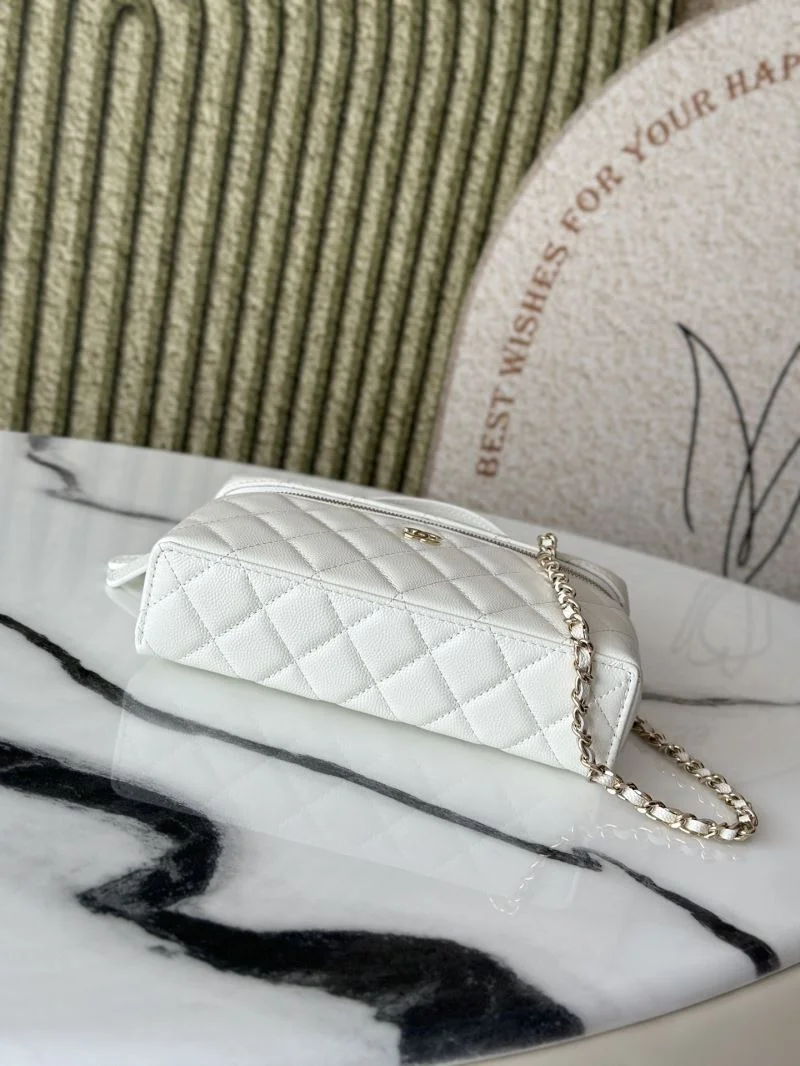 Cut-rate Chanel Cosmetic Bags