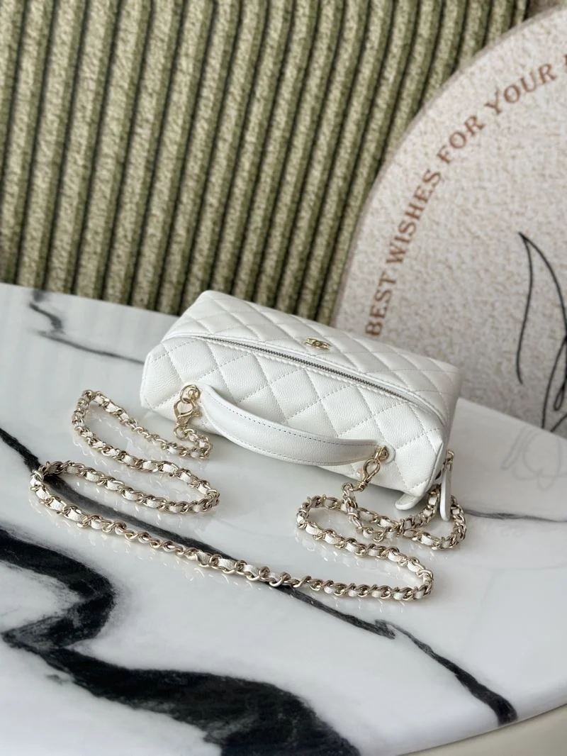 Cut-rate Chanel Cosmetic Bags