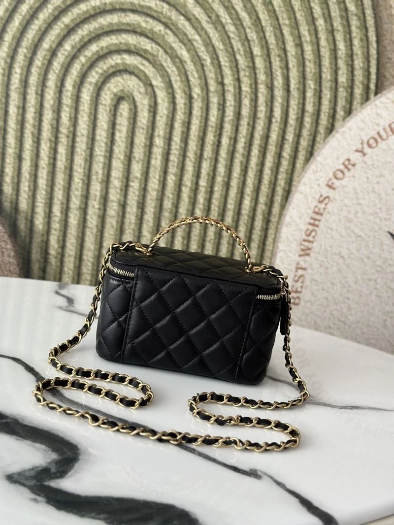 Low-cost Chanel Cosmetic Bags