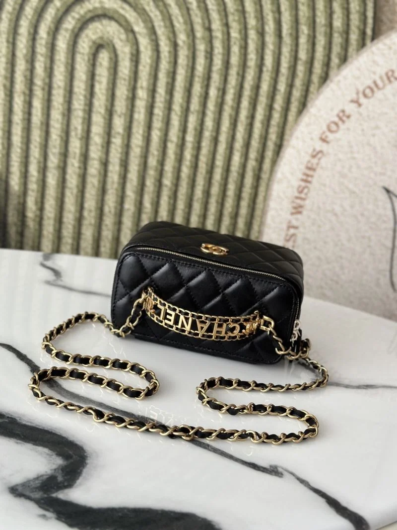 Low-cost Chanel Cosmetic Bags