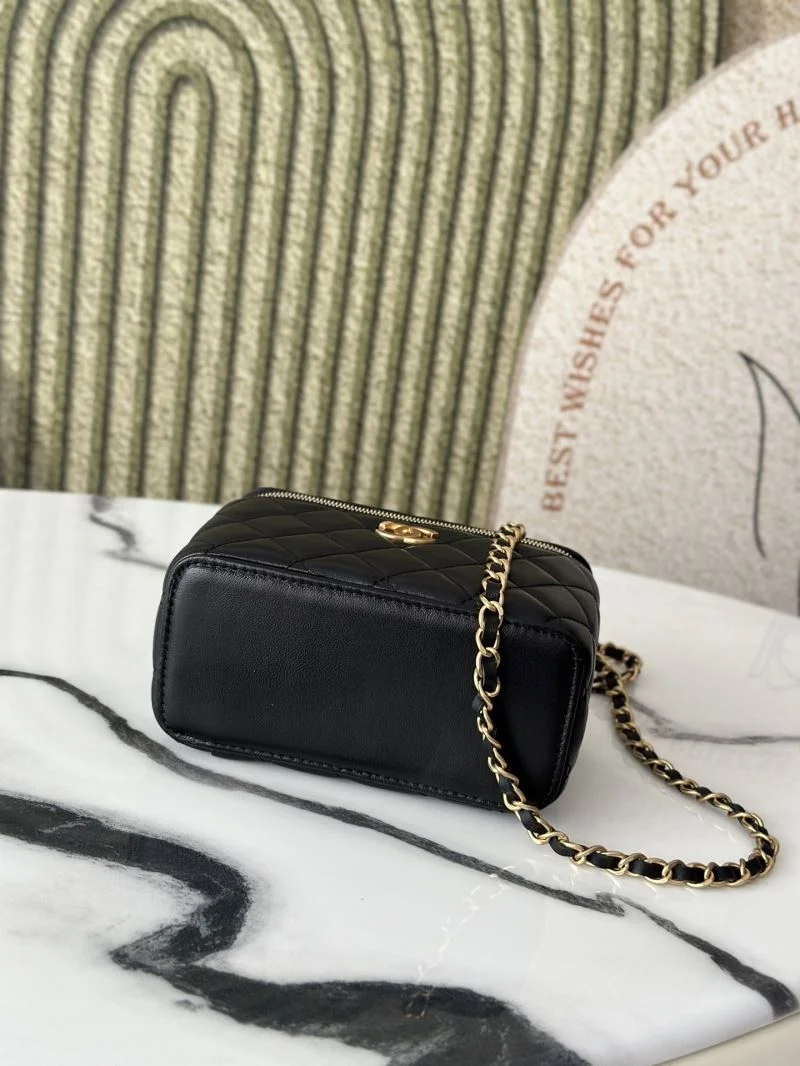 Low-cost Chanel Cosmetic Bags
