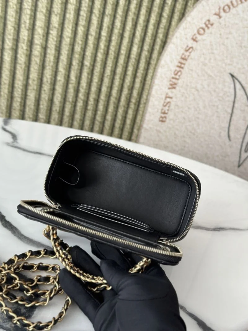 Low-cost Chanel Cosmetic Bags