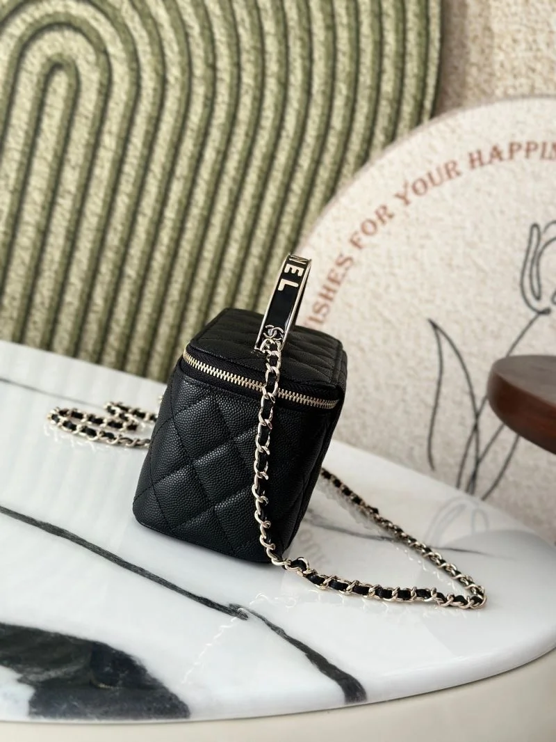 Low-cost Chanel Cosmetic Bags