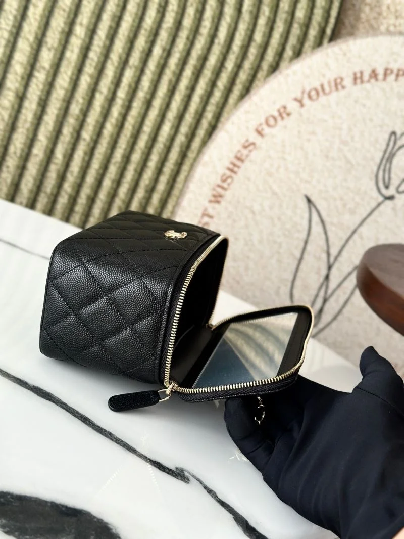 Low-cost Chanel Cosmetic Bags