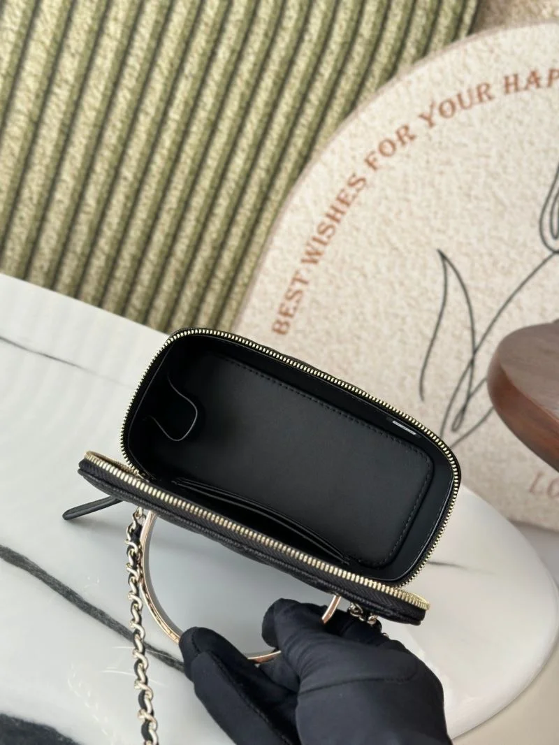 Low-cost Chanel Cosmetic Bags