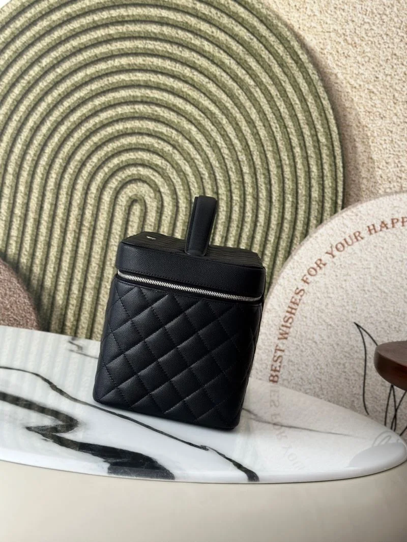 High accuracy Chanel Cosmetic Bags